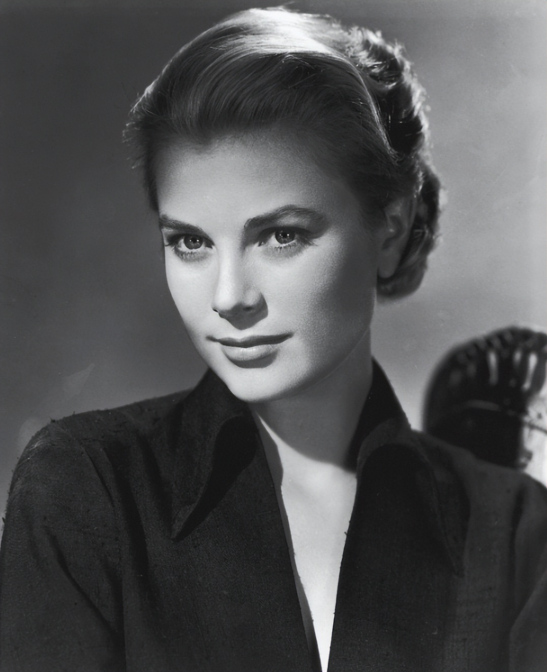 She's one of the most beautiful actresses in Hollywood and ends up ...