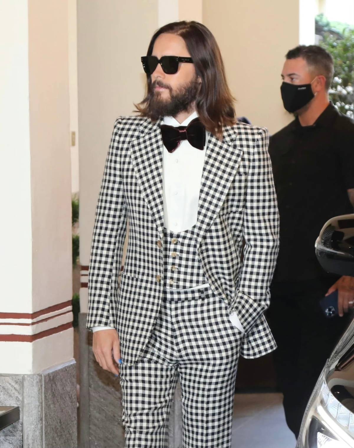 Master Leto, 50, showed up at Fashion Week in a plaid suit, wearing ...