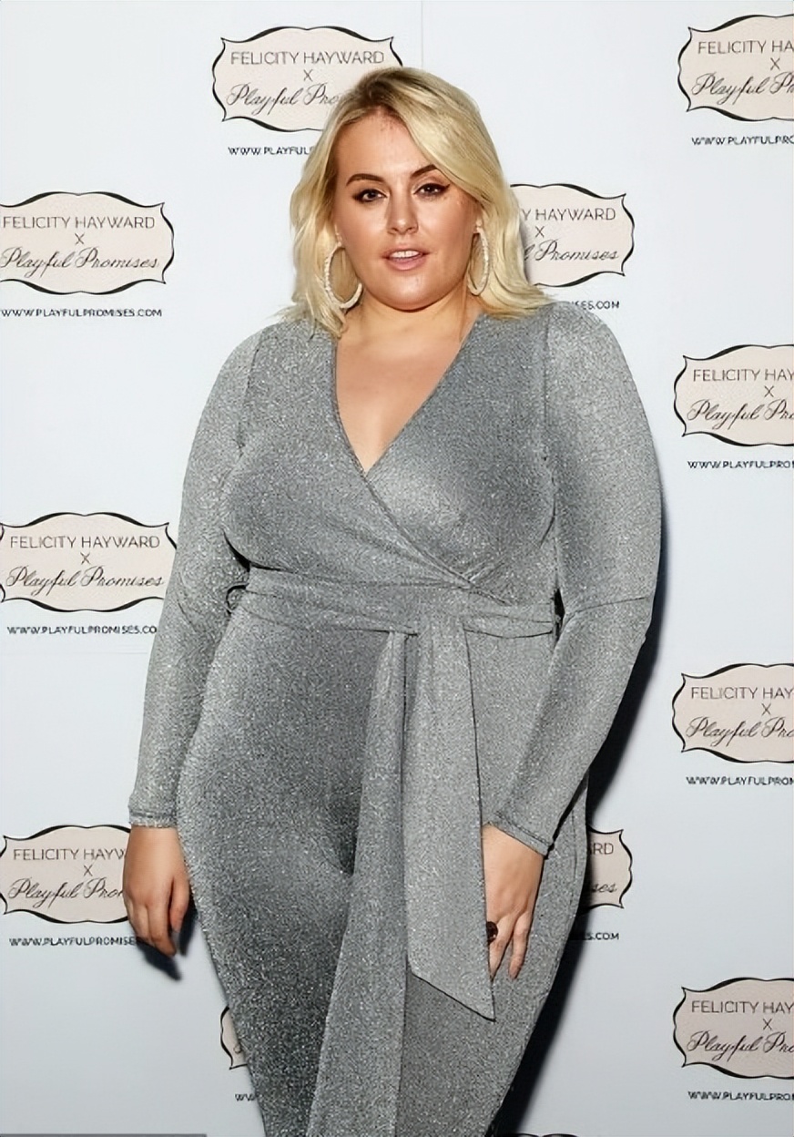 Stunning plus-size model Felicity Hayward - iNEWS