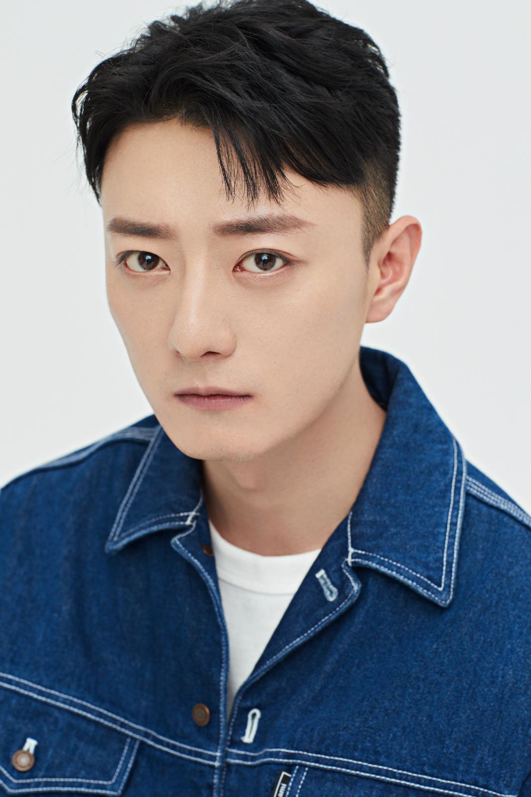 "Shaking his head, crooked" Gao Qisheng in Su Xiaoding's "The Knockout ...