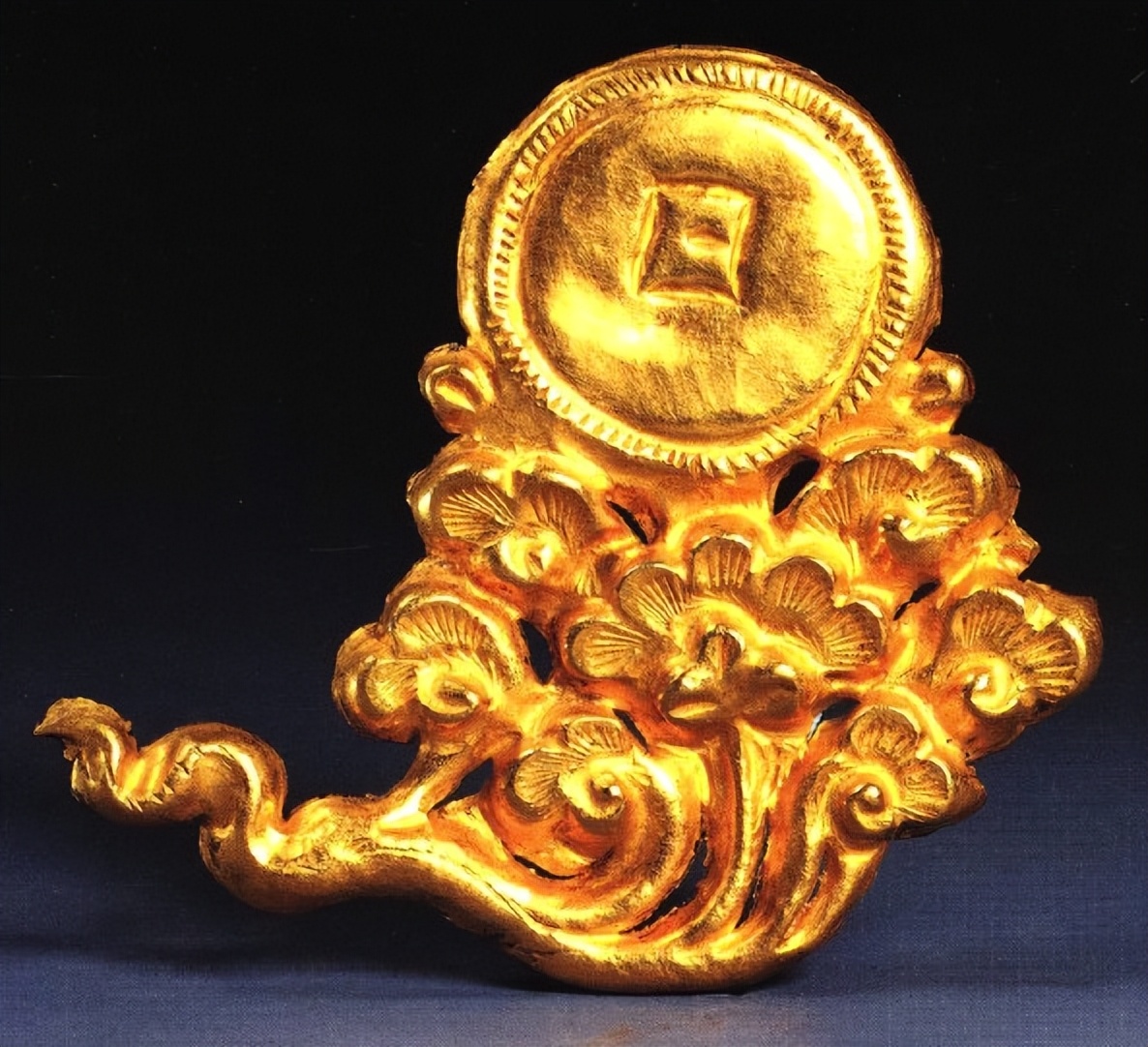 Appreciation of exquisite ancient goldware - iNEWS