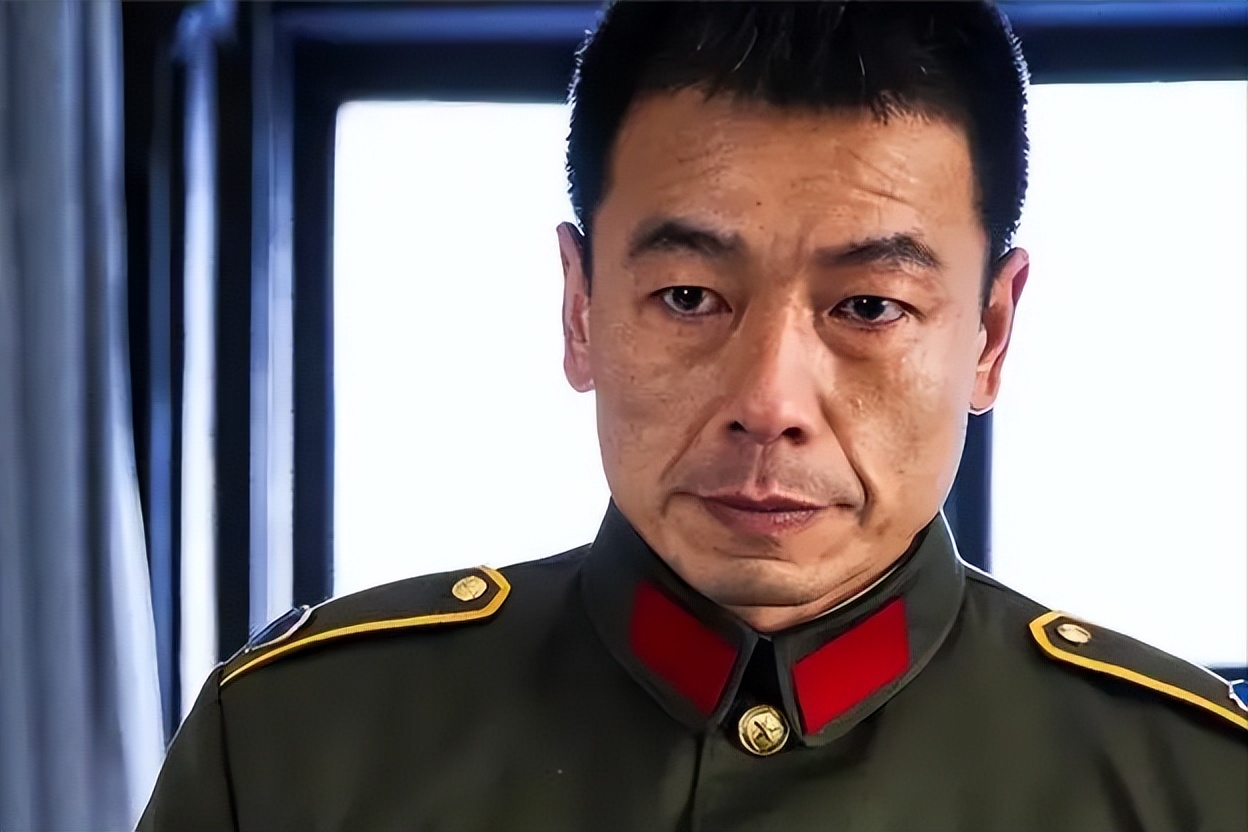 Wang Ting: I became an actor from a criminal police career. I was injured in an explosion scene ...