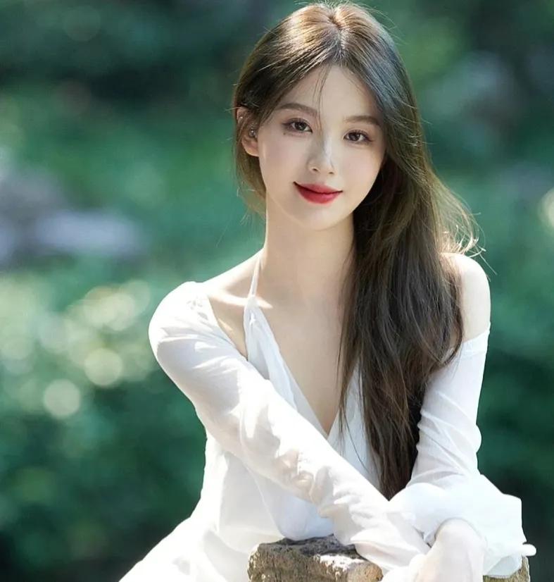 I am a dodder flower recognized by the entertainment industry, weak and ...