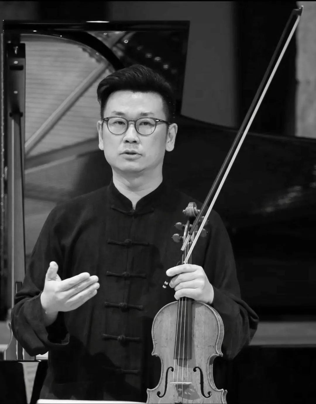 The 46-year-old violinist Zeng Cheng passed away. He once performed ...