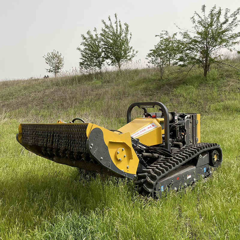 Remote Control Slope Protection Lawn Mower That Can Work on Steep ...