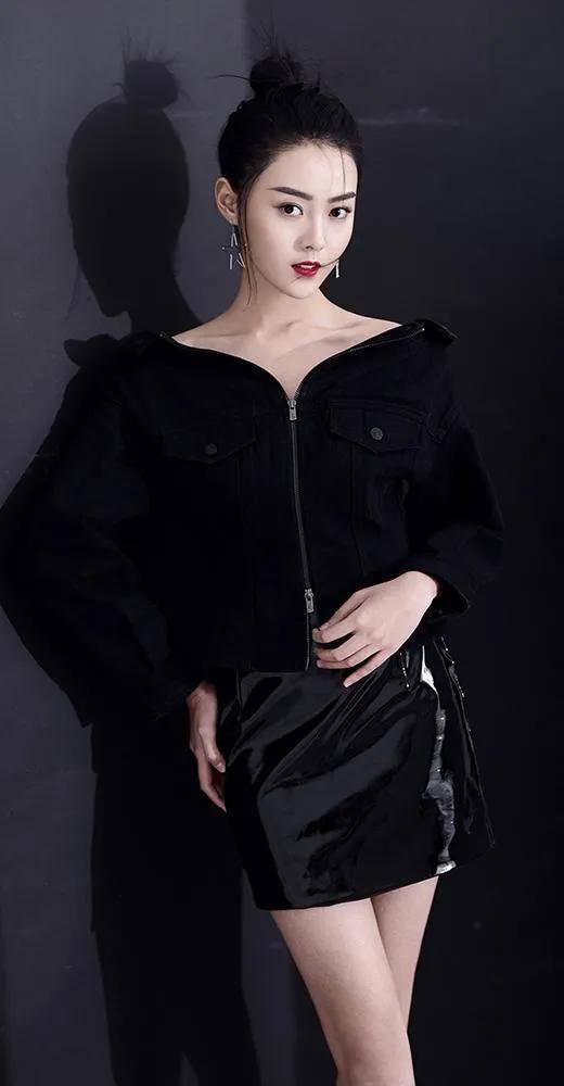 Sun Xiaolun, post-95 female star - iNEWS