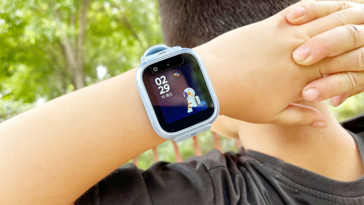 Mi Rabbit Children's Learning Watch 6 evaluation, can locate the floor ...