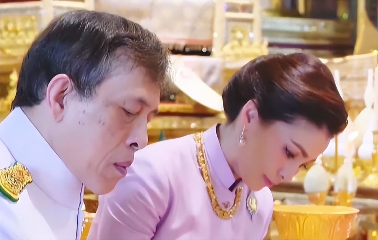 At the age of 17, he helped Gong Chengfu so deeply, took off his "Tie ...