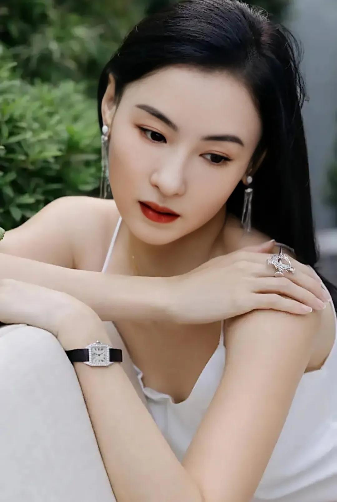 Cecilia Cheung is so beautiful - iNEWS