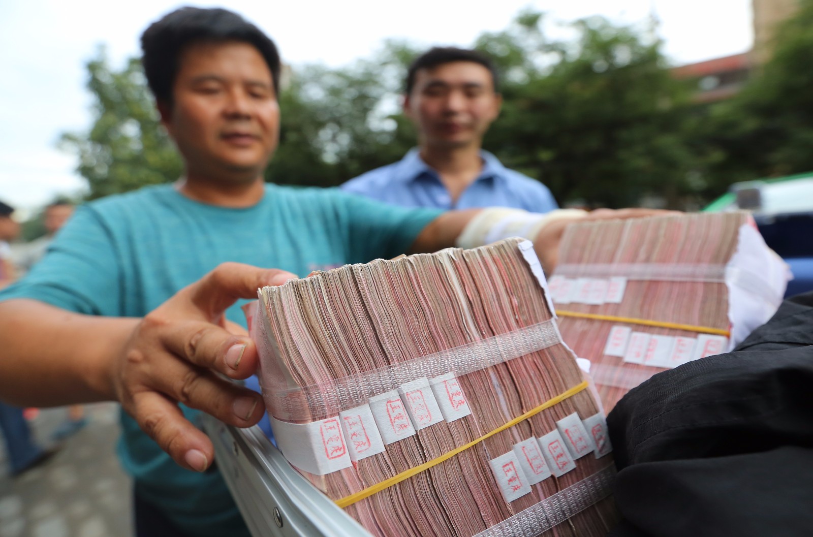 Possible changes in the next 3 years: Cash, houses will depreciate, but ...