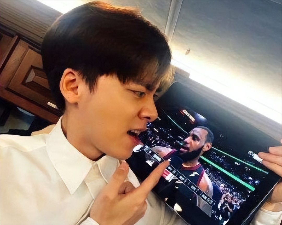 James lay down the gun!Li Yifeng's house collapsed, Wu Yifan fell, and ...