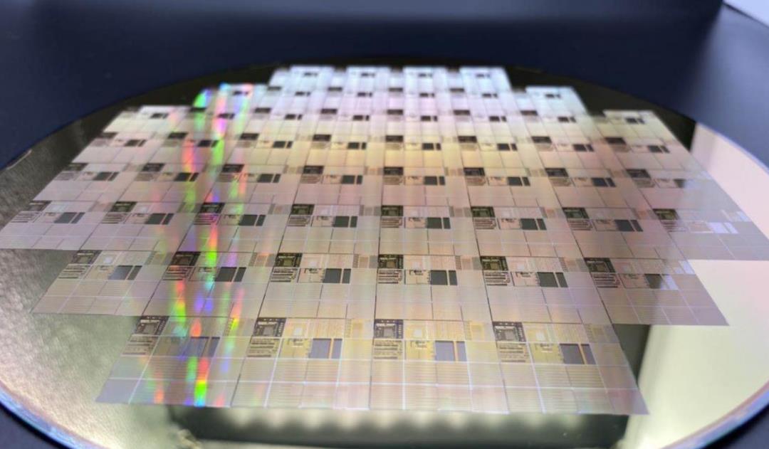 Drop 500 nuclear bombs on TSMC! After killing 40,000 servers, Biden ...