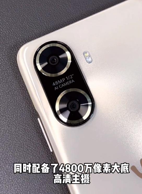 The face value is excellent and the anti-fighting experience is excellent. It is right to send ...