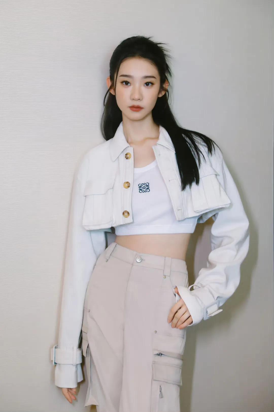 5.9 Atlas Qi Wei Xing Fei Zhang Linghe Ma Xinrui Wang Yuwen Mao ...