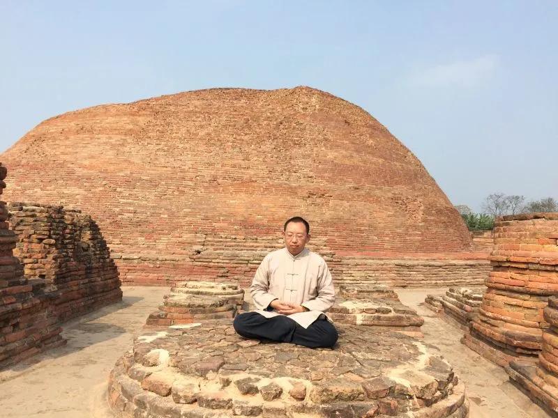 What is the core research method of Sinology? - iNEWS