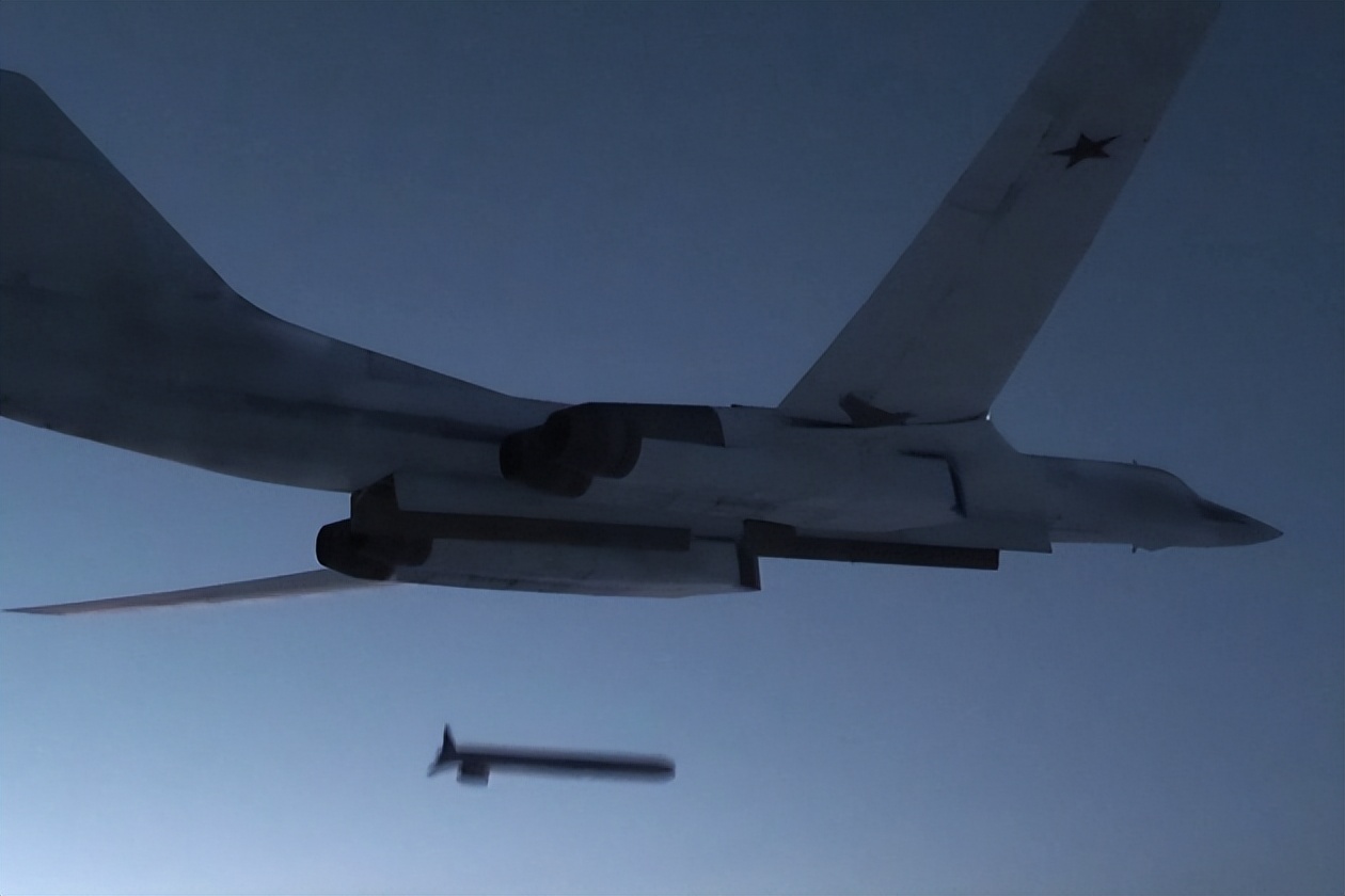 The Russian army's revenge is like a storm!13 bombers with more than ...