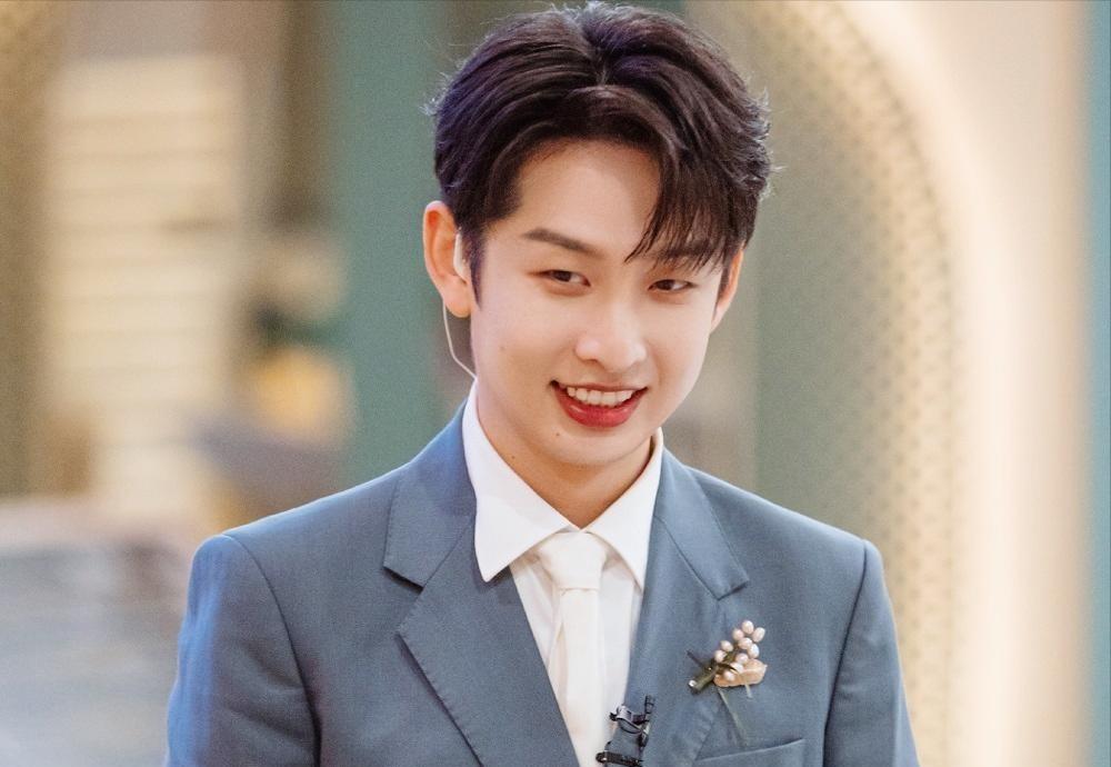 "100 Lights": In addition to the two pillars of He Jiong and Wang Han ...