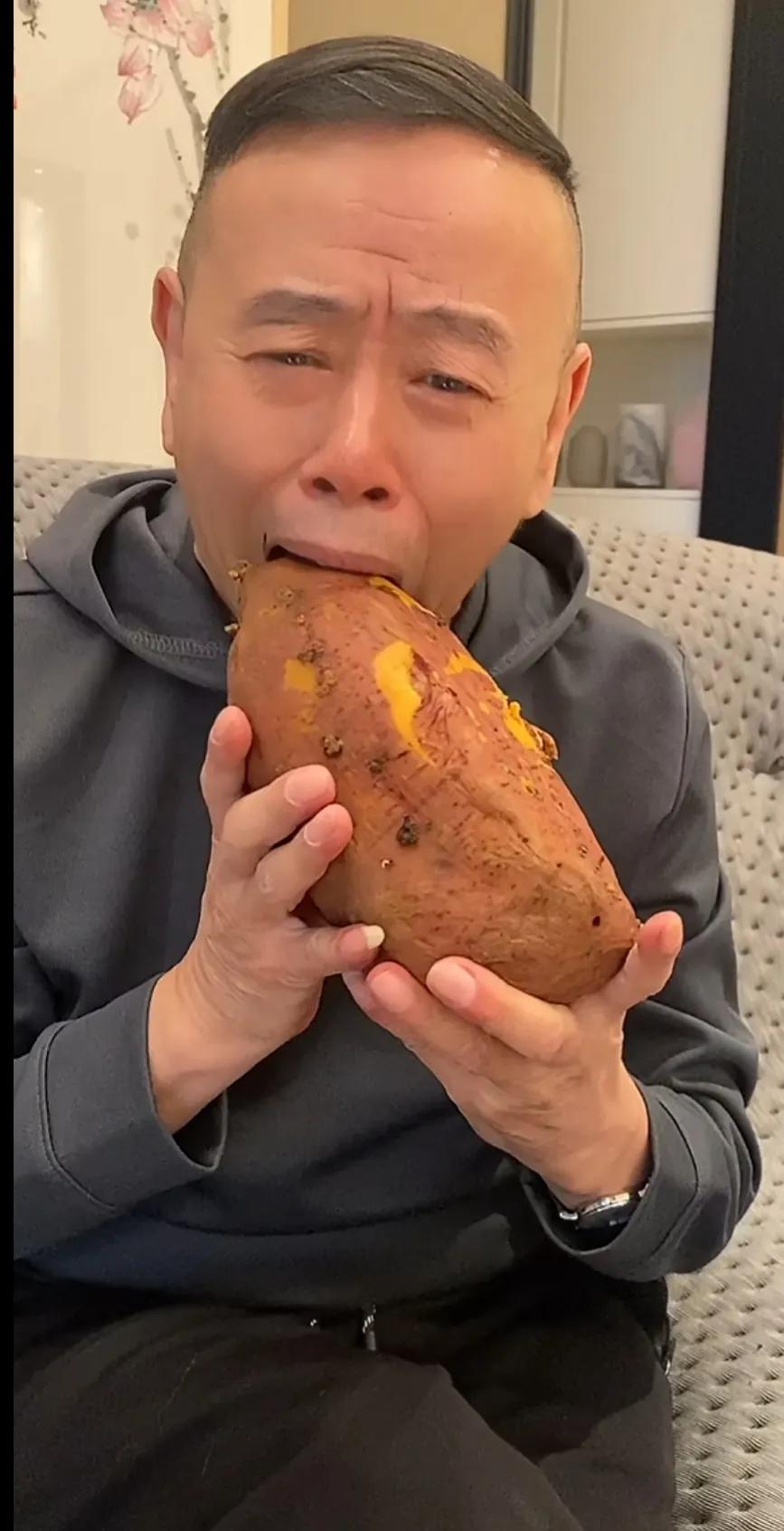 Chill!Pan Changjiang gnaws sweet potatoes in tears and angrily denounces his friends for being ...