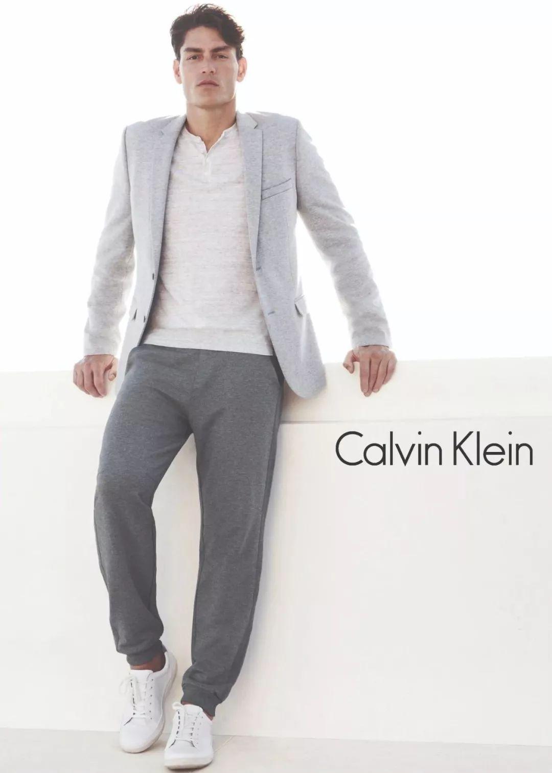 Veteran supermodel Tyson Barrow makes a low-key comeback - iMedia