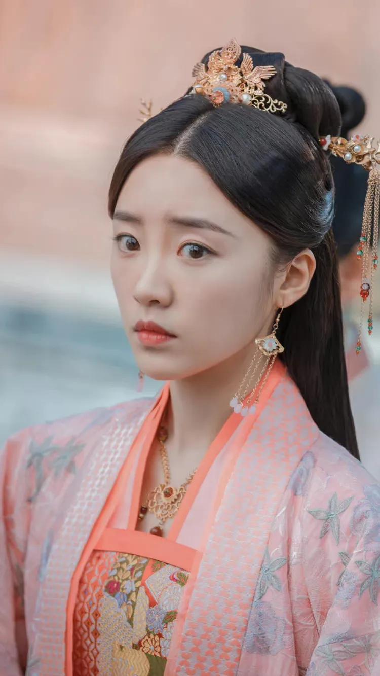 Zhang Yue, beautiful and moving actor - iNEWS