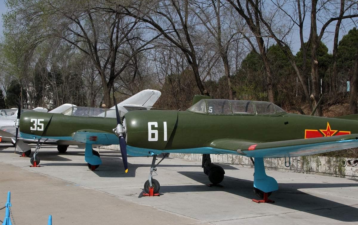 Have Chinese pilots ever flown propeller planes?Why not replace the old ...