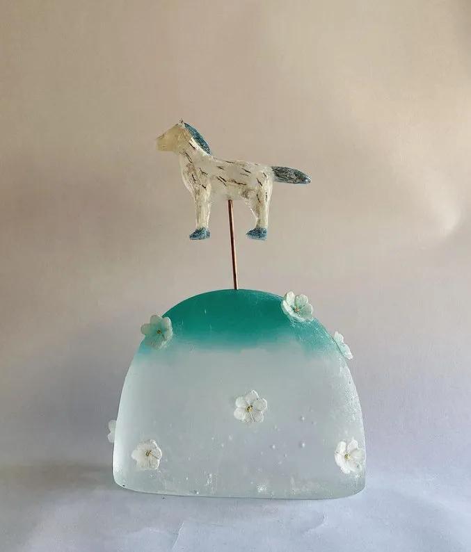 Appreciation of the fairy tale works of glass artist tomoe adachi ...