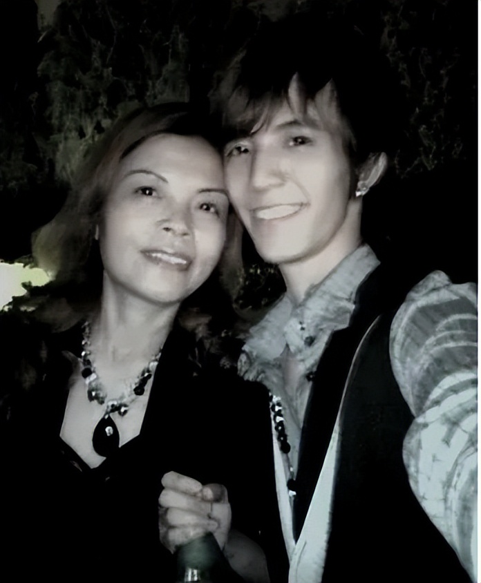 Guo Jingming: From a poor boy to a net worth of 3 billion, his history ...