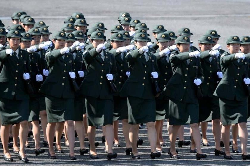 During the Sino-Japanese military parade, why did the female soldiers ...