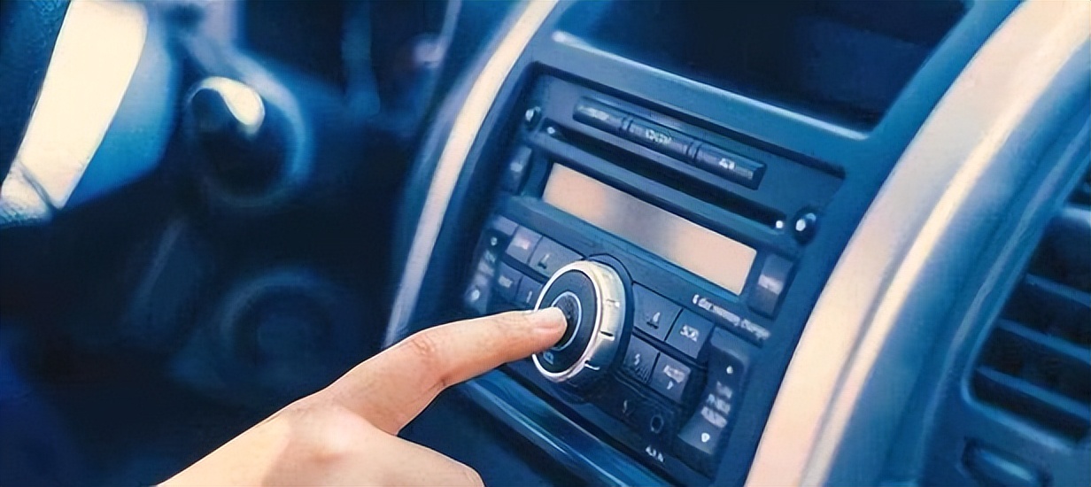 Do I have to turn off the AC button to turn on the heater? Does turning ...