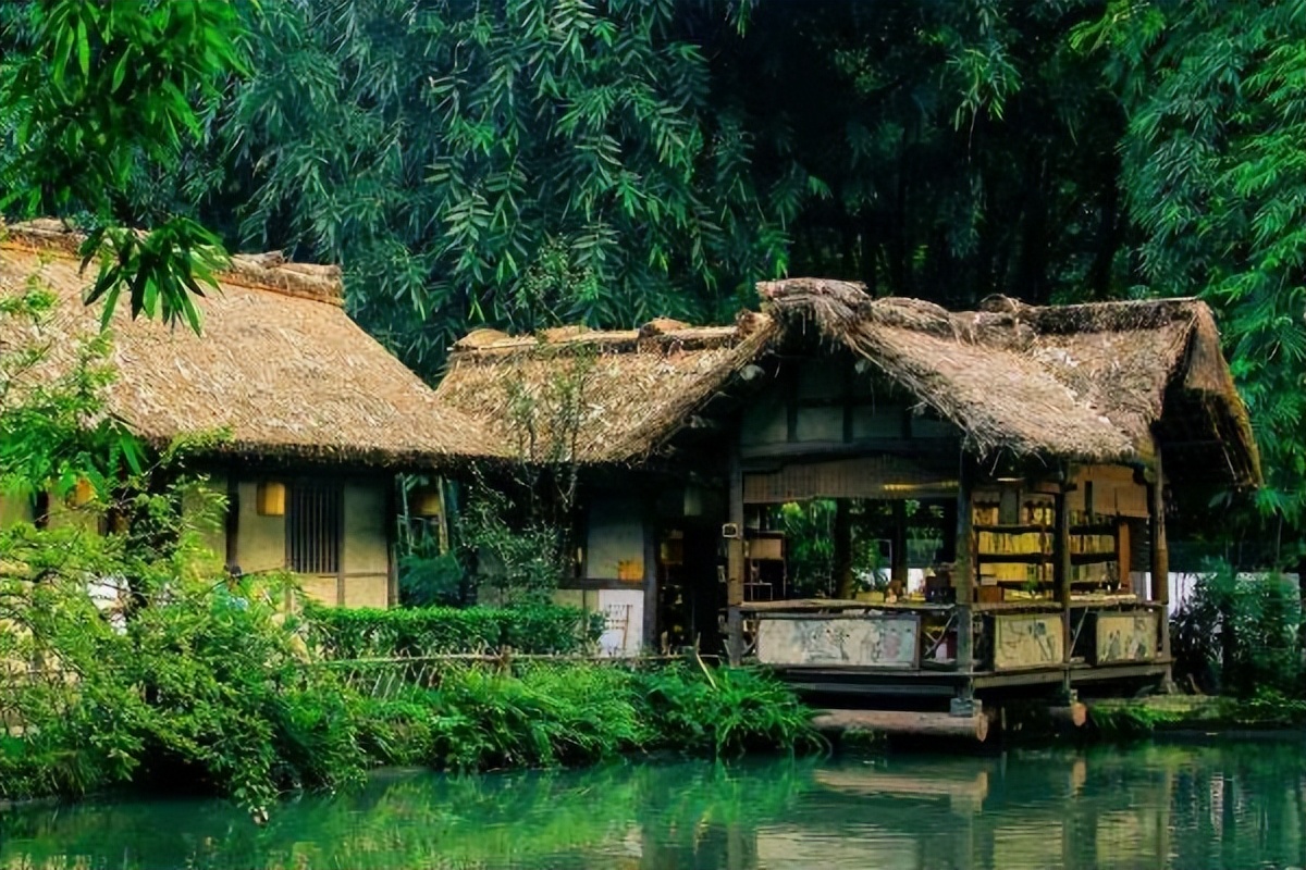 There are thousands of poems in Du Fu Thatched Cottage in Chengdu ...