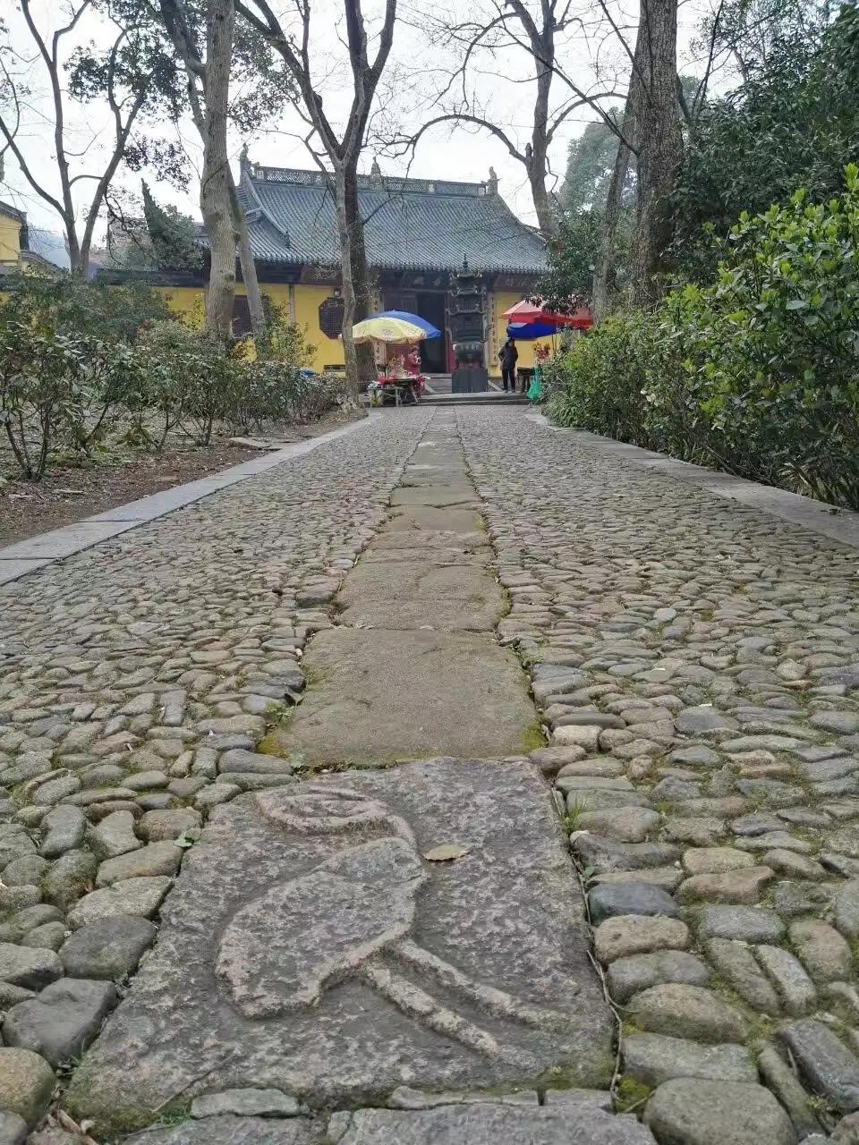 Climbing to Daochang Mountain, the thousand-year-old temple actually ...