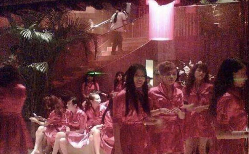 Tan Hui, the behind-the-scenes boss of "Heaven on Earth", pursued Li ...