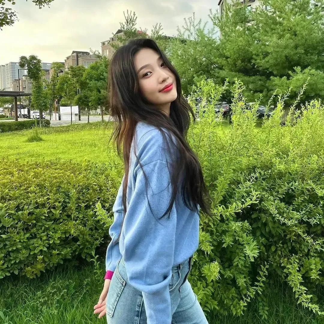 Korean female singer Park Soo-young - iMedia