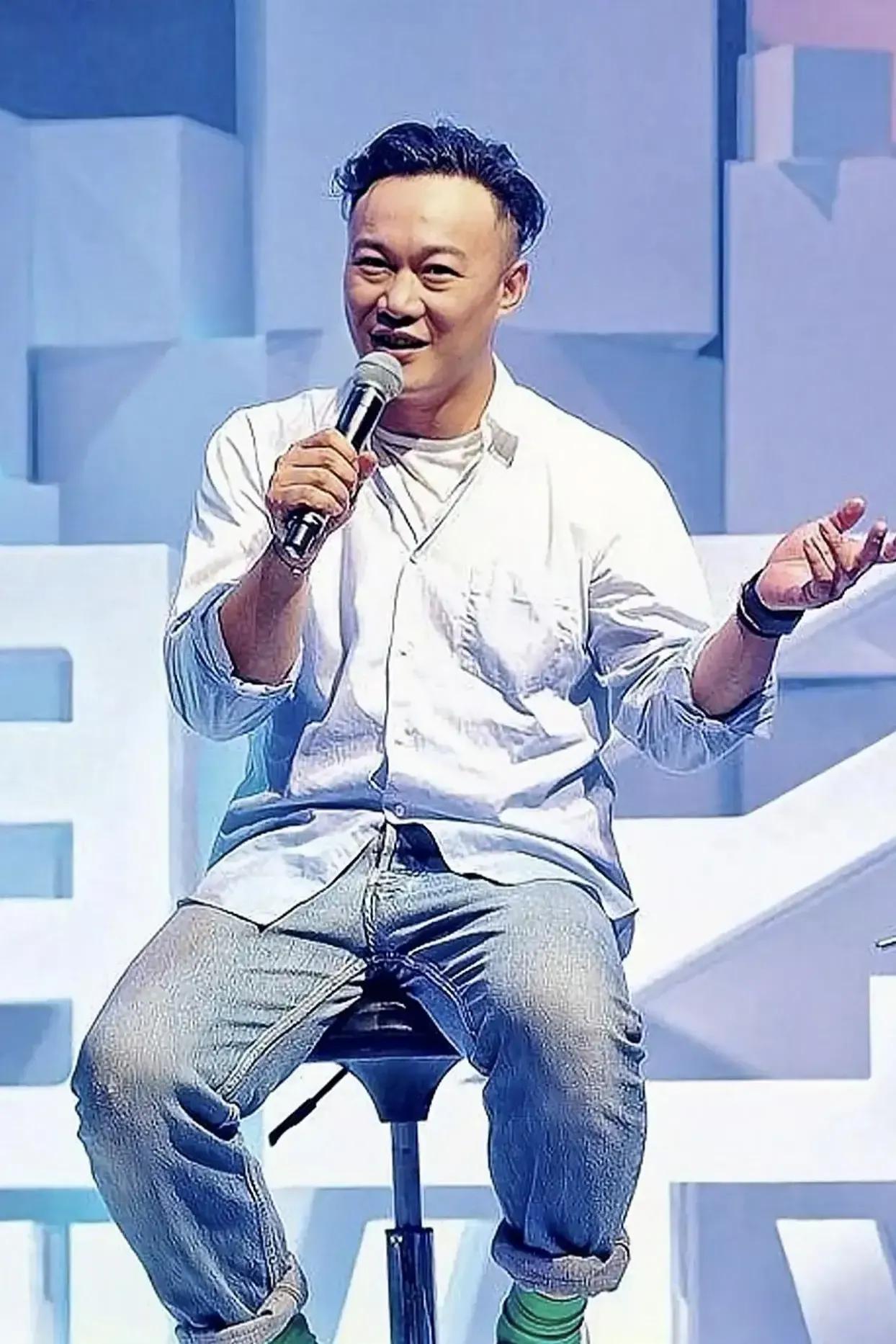 Dragon matches dragon and phoenix matches phoenix!In fact, Eason Chan ...