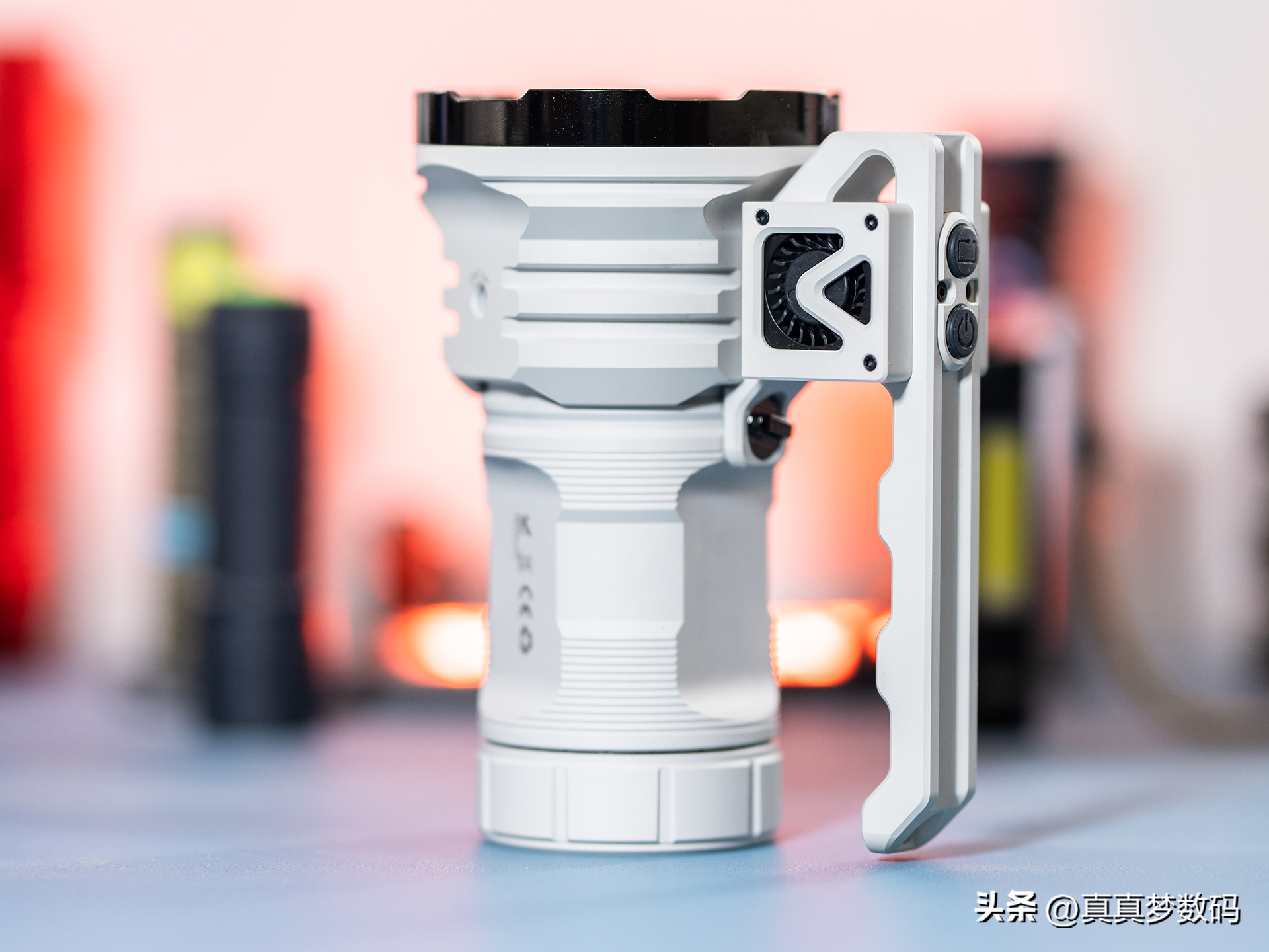 Manke MK38 Micro-arc Floodlight Edition—41500 Lumens Flashlight - iMedia