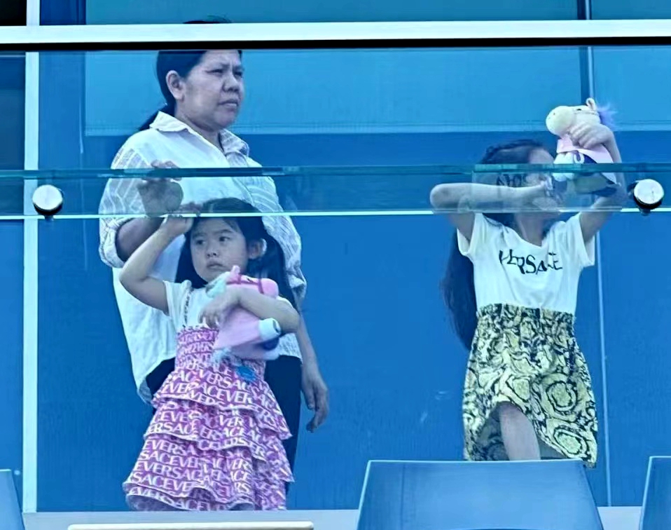 Aaron Kwok posts a family photo to celebrate Fang Yuan's birthday. The ...