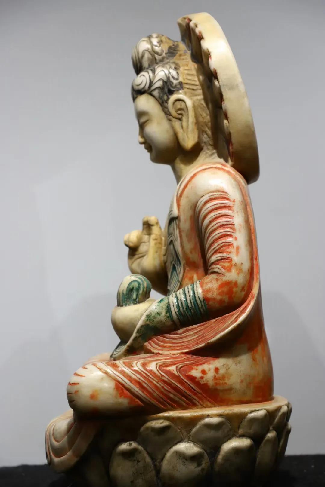 Tang Han white jade painted statue of sitting Buddha - iNEWS