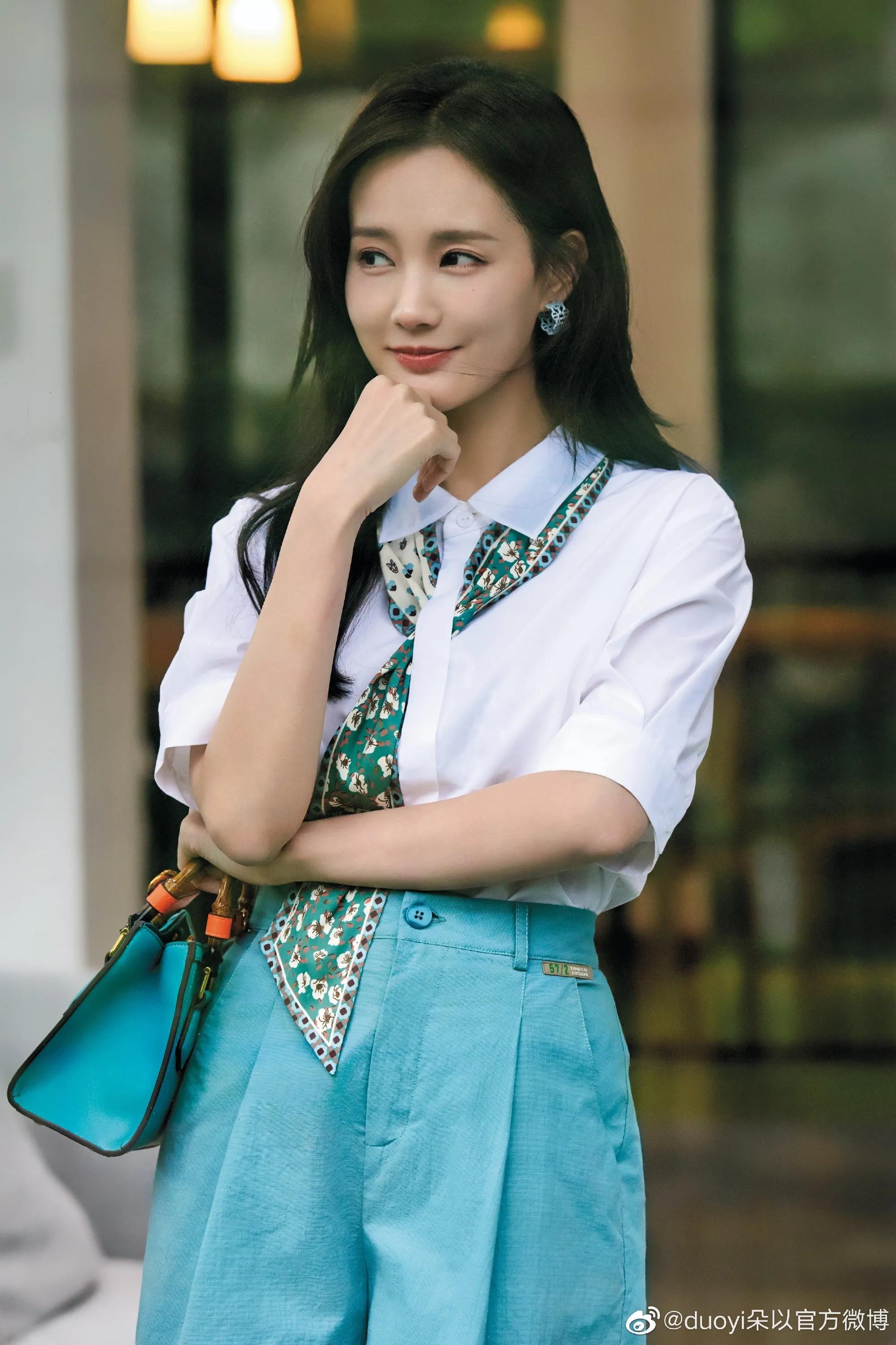 Li Yitong's beautiful picture - iNEWS