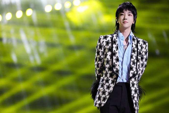 Listening to Zhang Bichen singing is a pleasure, listening to Hua ...