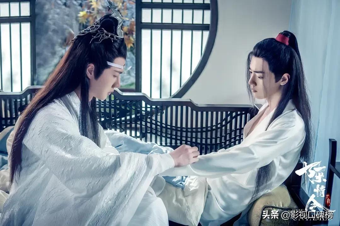 The two top streamers can't resist the bad reviews. "The rest of my ...