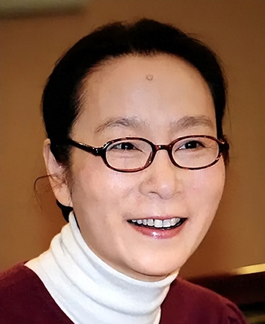 "National first-class actor" Xi Meijuan, with "two faces" in front of ...