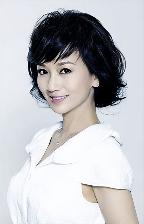 Zhao Yazhi: married at the age of 21 and had scandals three years after ...