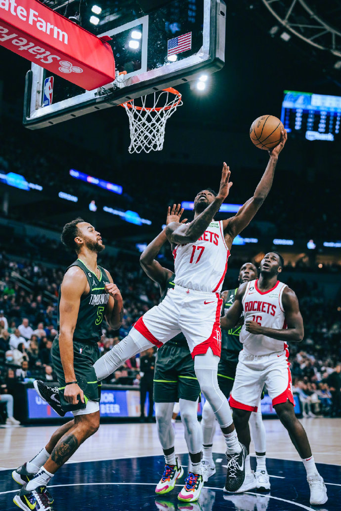 8 in 6 hits 17+6!The Rockets' No. 17 show played the best masterpiece ...