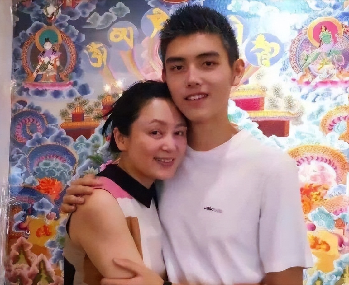 Chen Feiyu was exposed as a married female Internet celebrity, and the ...