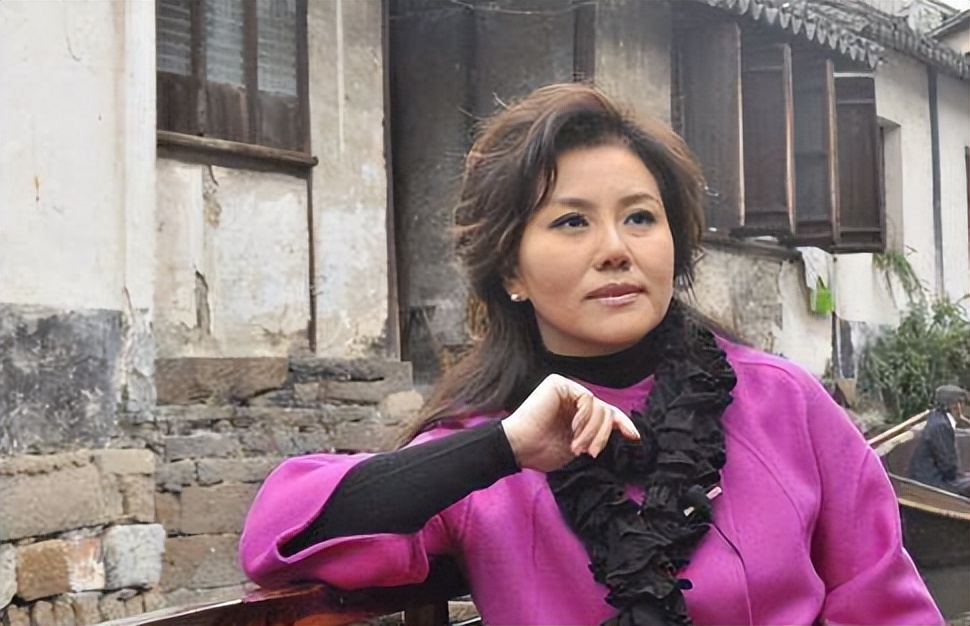 "CCTV famous" Fang Jing retired due to "Spygate", 44-year-old guest ...