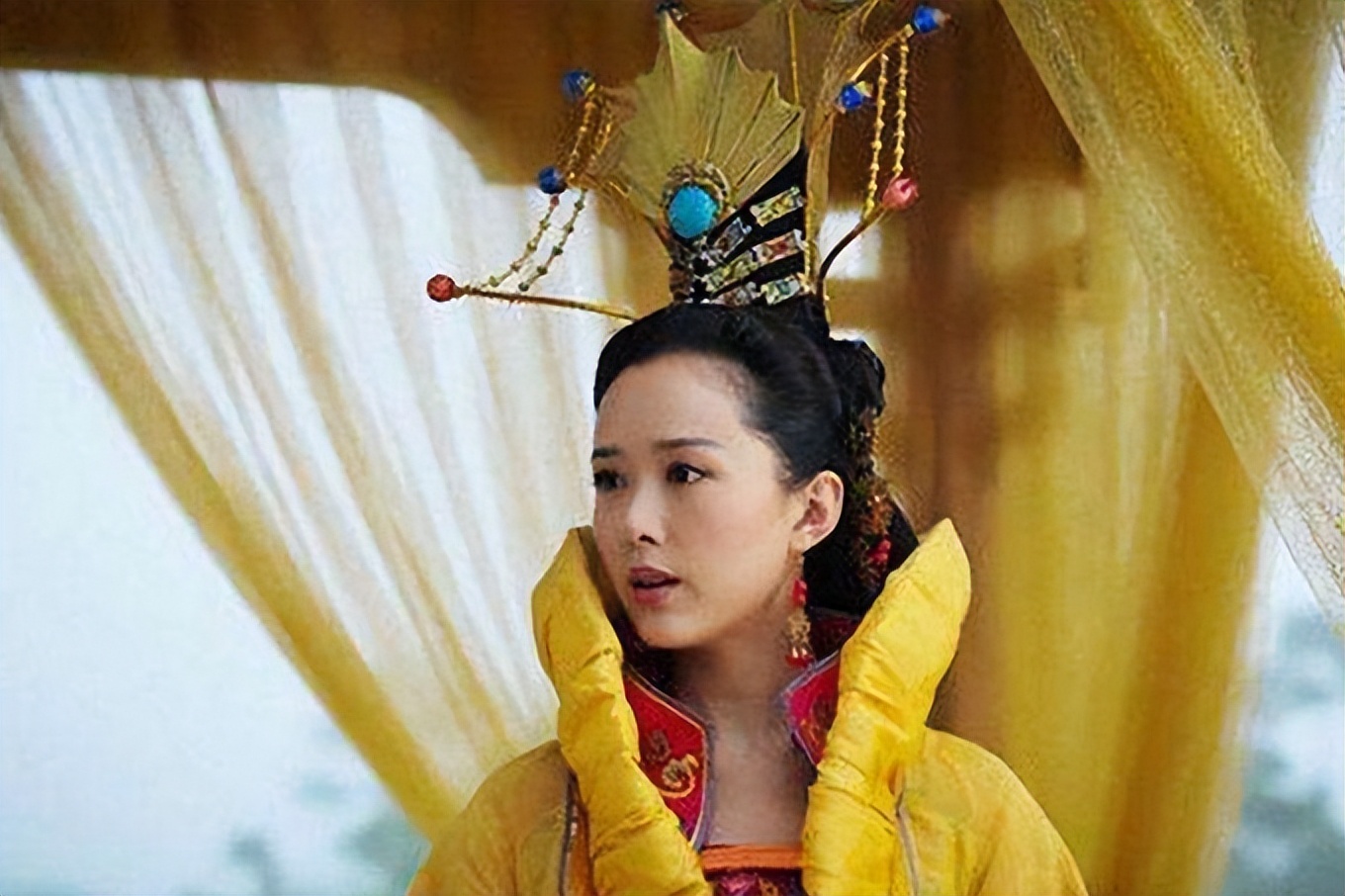 On the seventh day of March, He Xiangu's birthday, as the only woman ...