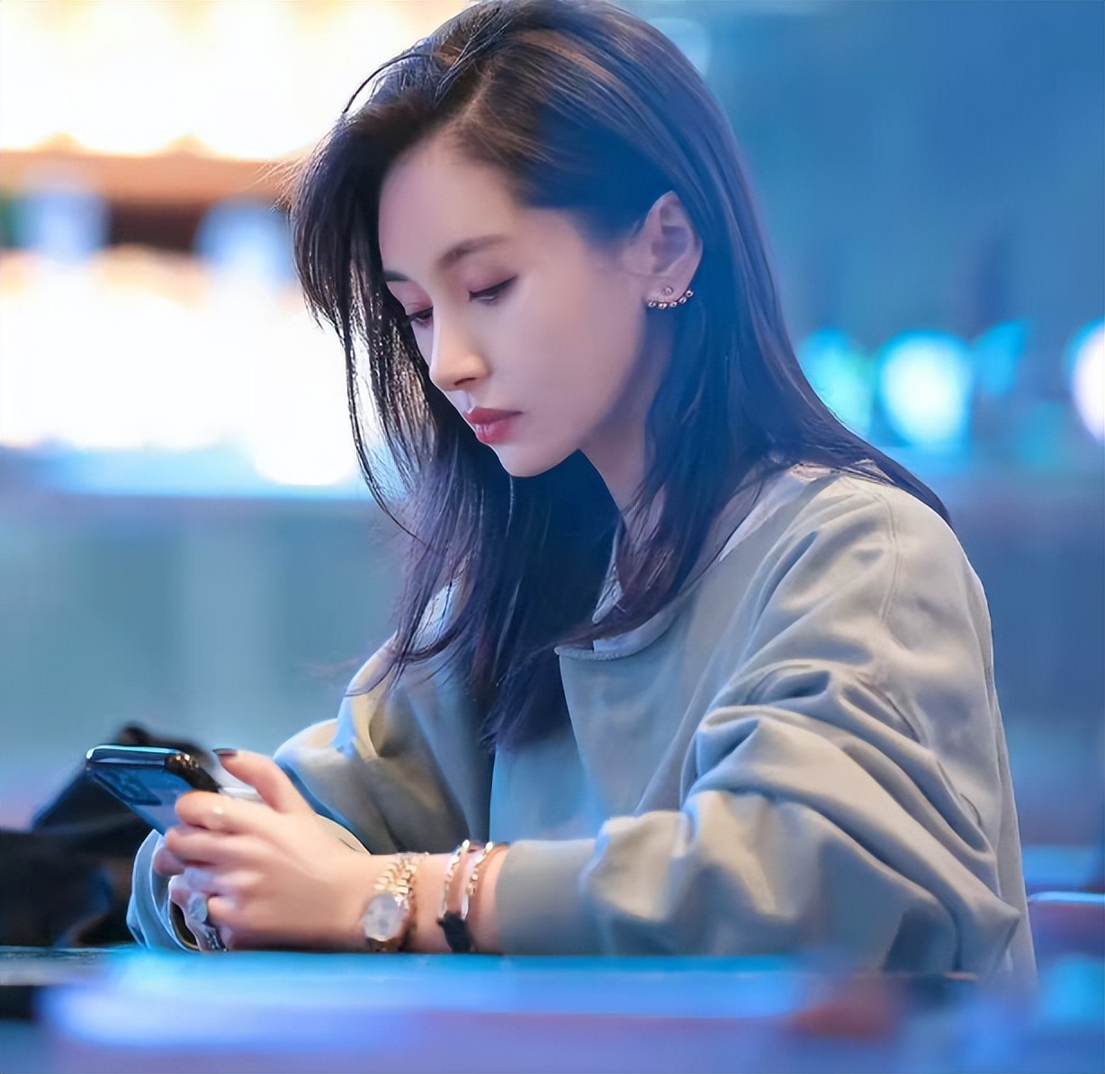 When Wang Ziwen and Xu Jinglei meet the boss Wang Shuo, one falls in ...