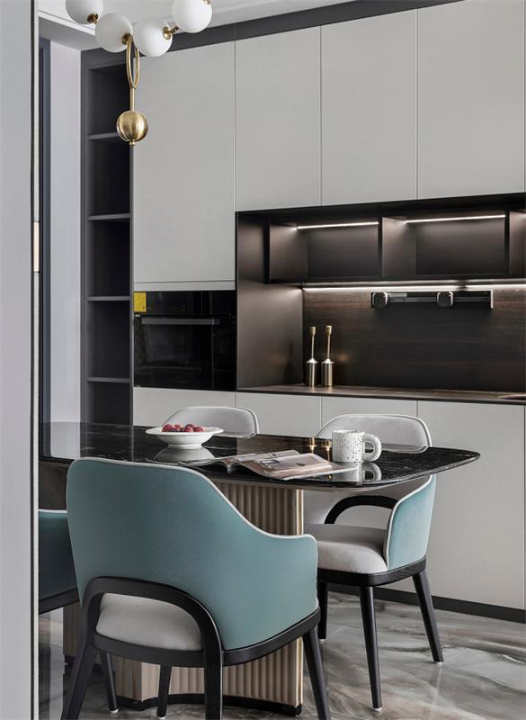 Renovation of a 160-square-meter hardcover room - the whole house is ...