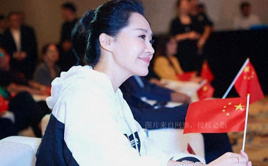 There were three Nortel school beauties in "Heart Residence". They ...