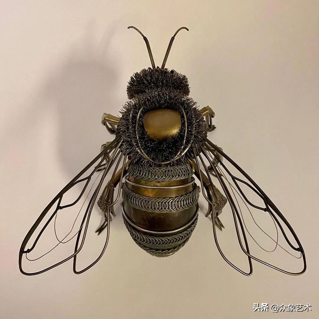 Delicate Metal Animal Sculptures - iNEWS